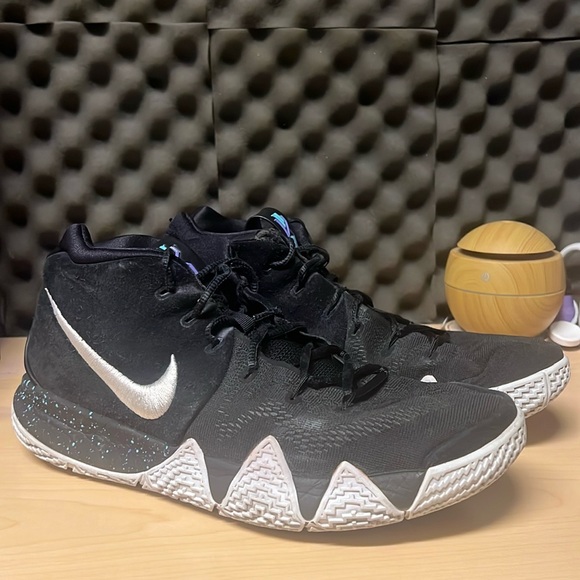 Nike | Shoes | Nike Kyrie 4 | Poshmark